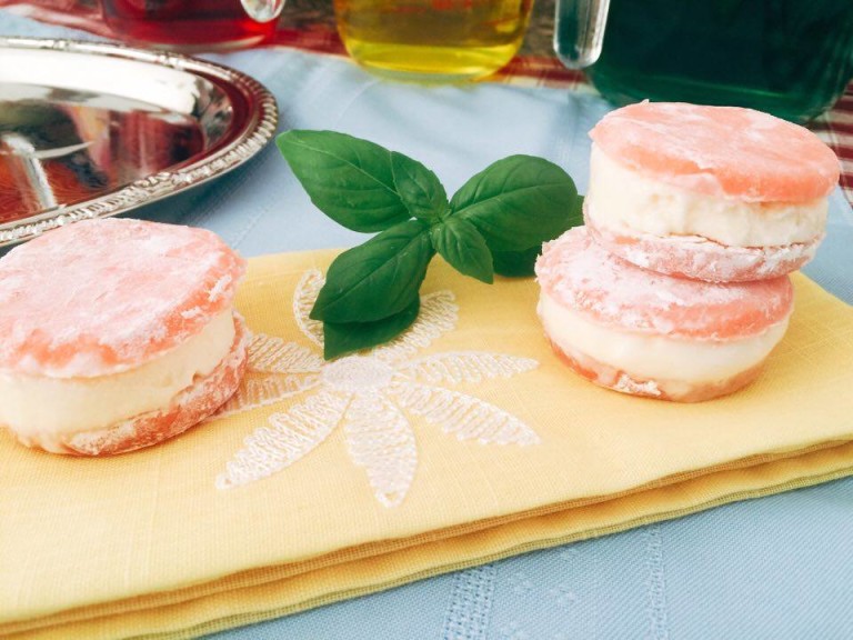 Mochi Ice Cream Sandwiches – A Year-Round Delightful Dessert ...